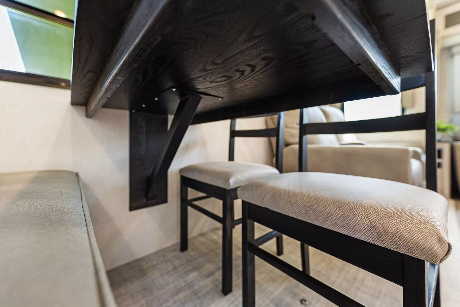 Tandara Fifth Wheels - East to West